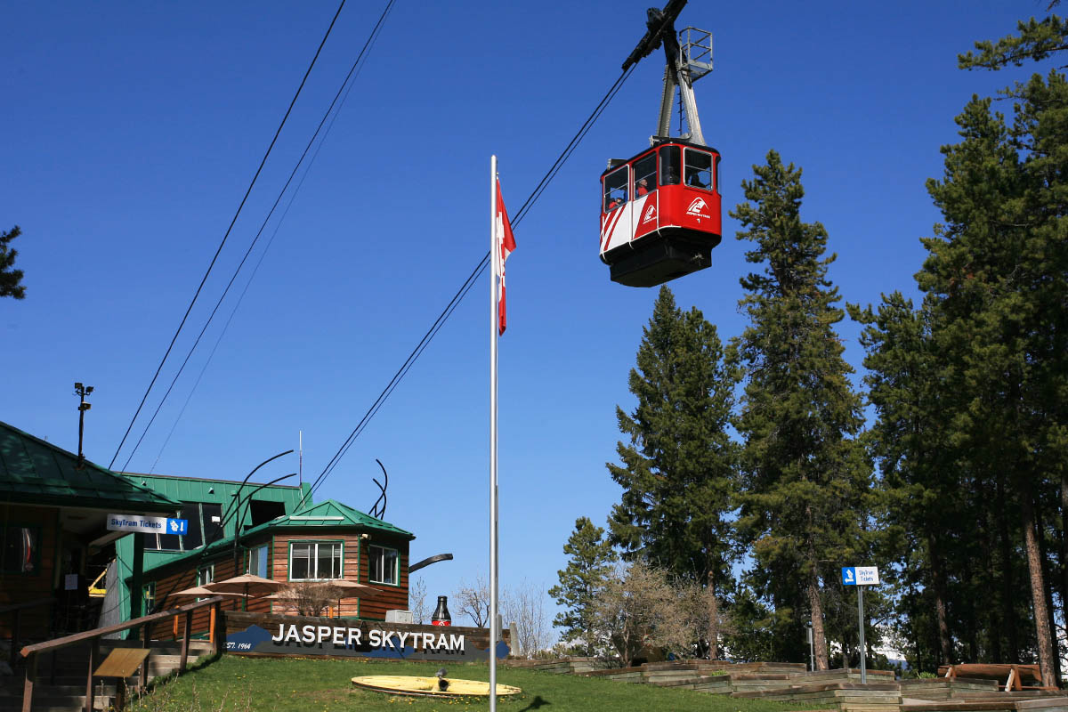 Which Gondola is Better Banff or Jasper?