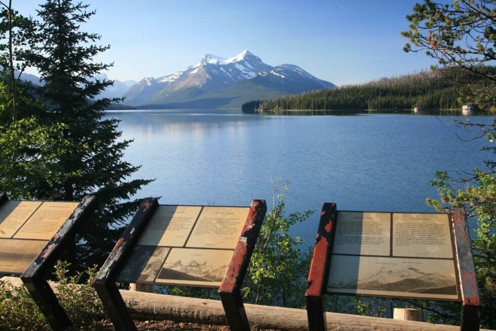 Maligne Lake Hiking